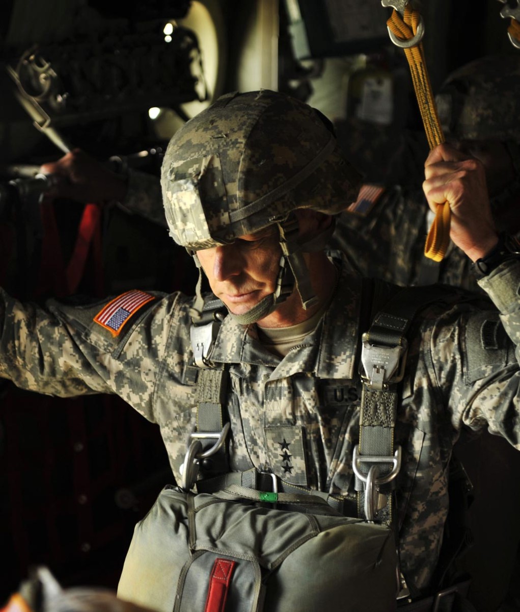 XVIII Airborne Corps leaders jump with Army's new T-11 parachute ...