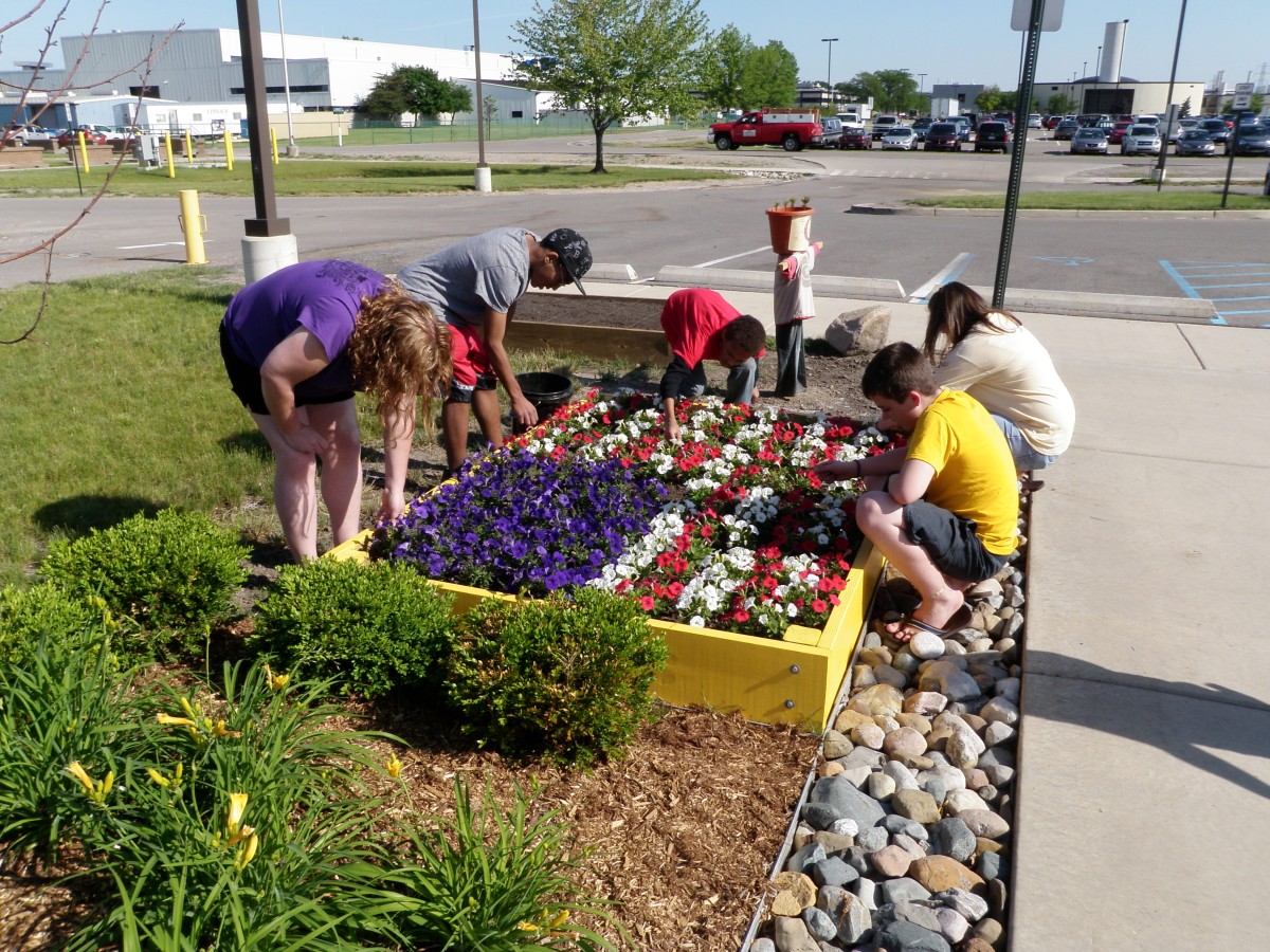 Detroit Arsenal CDC receives grant for garden project | Article | The ...
