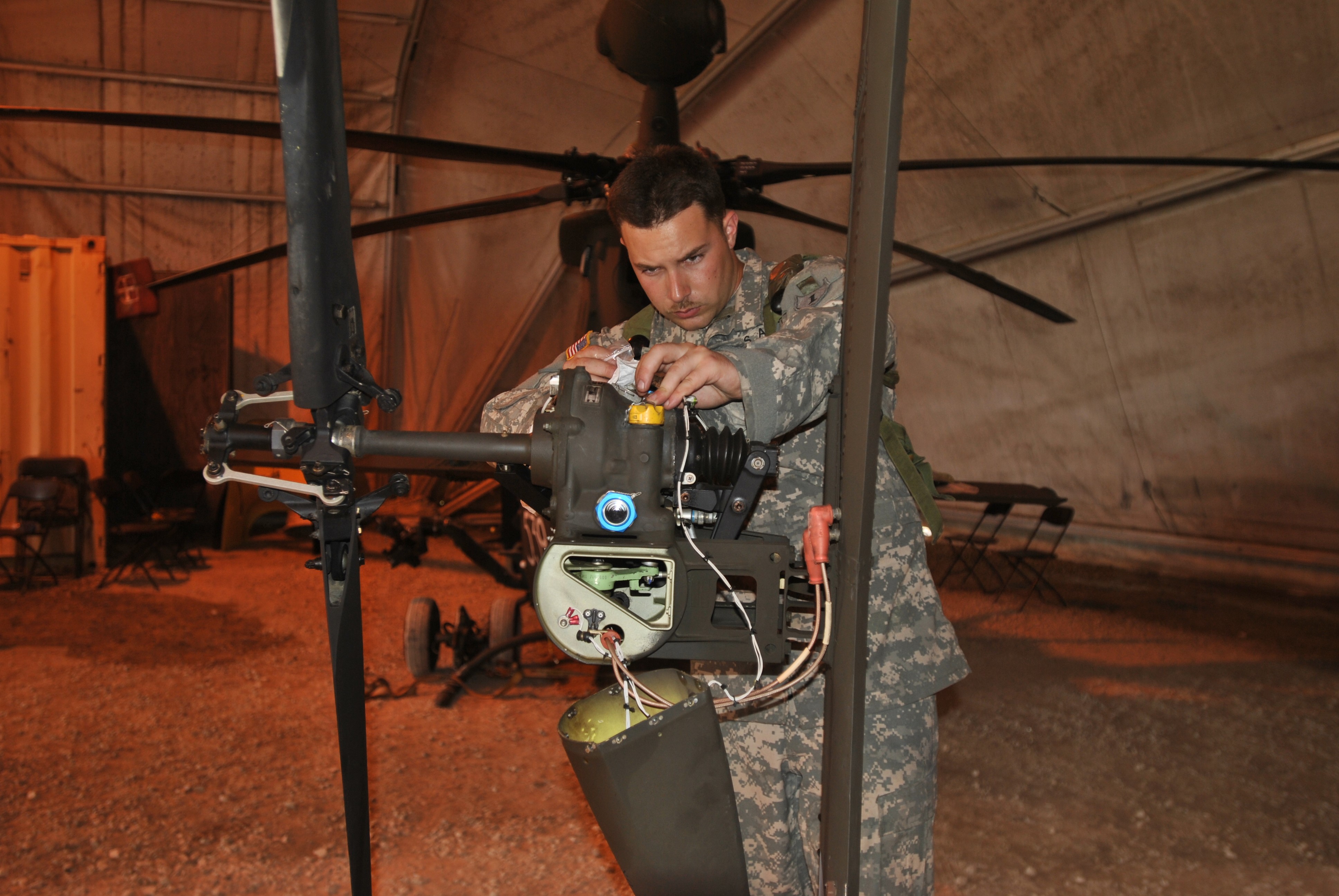 Support Soldiers keep helicopters flying | Article | The United States Army