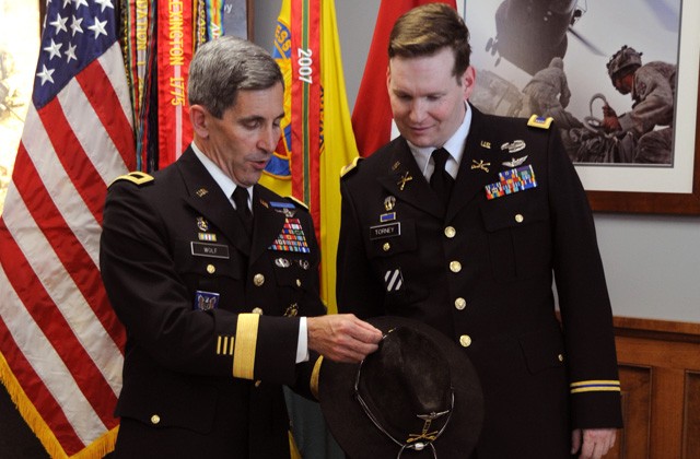 Soldier receives Broken Wing | Article | The United States Army