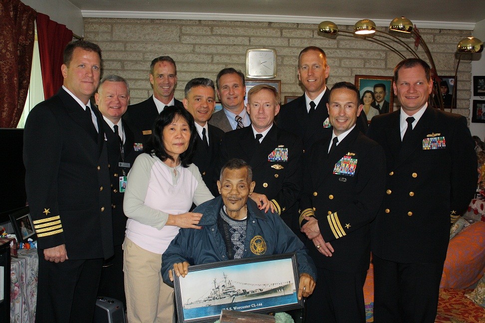USAWC students, staff make sure Navy vet receives his piece of history ...