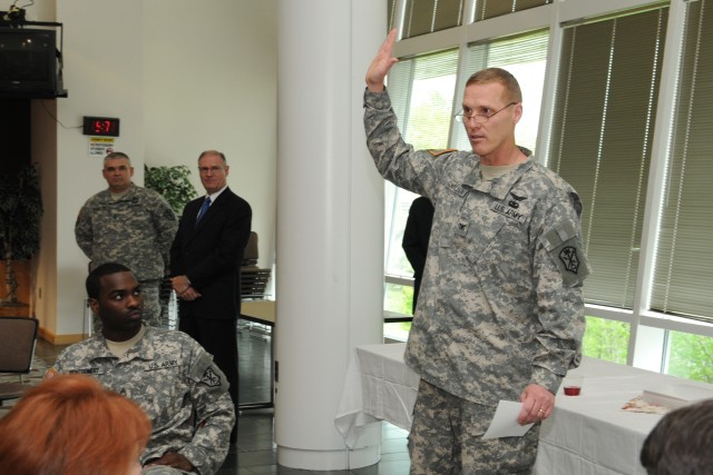 Volunteers benefit organizations | Article | The United States Army