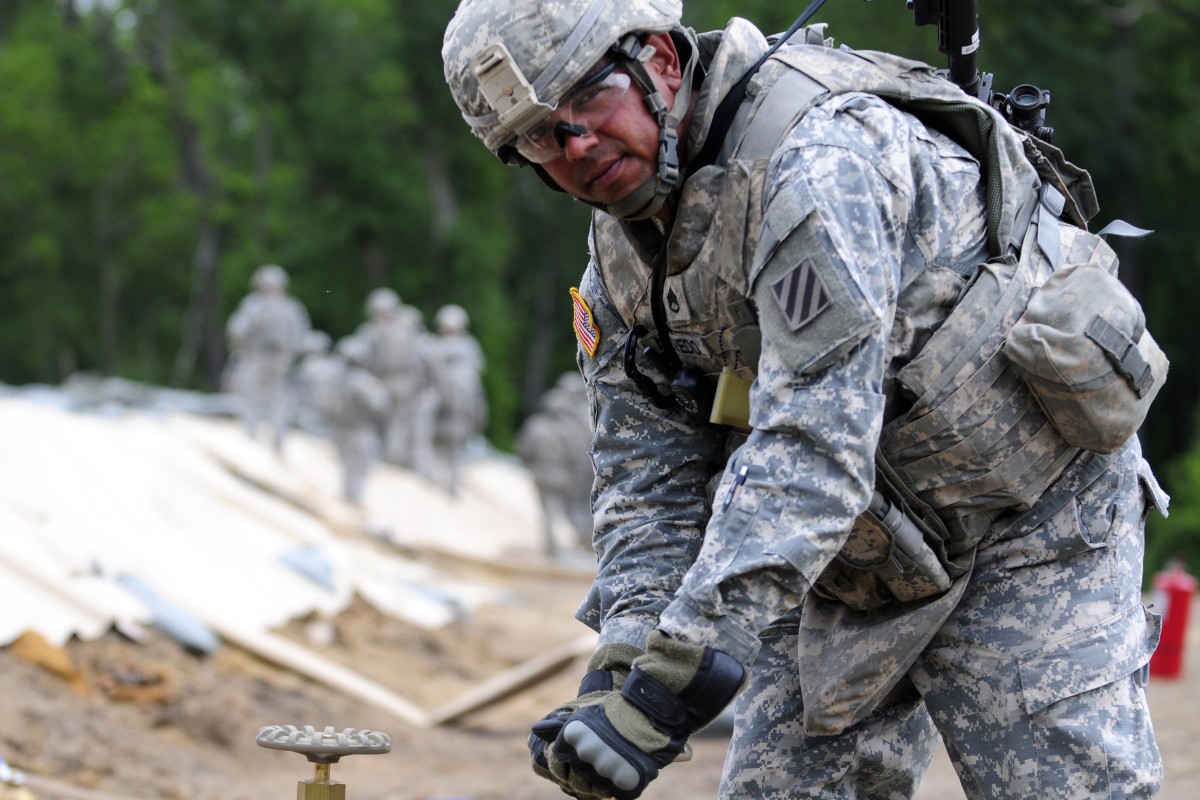 Soldiers build huge fuel farm during Raider Focus | Article | The ...