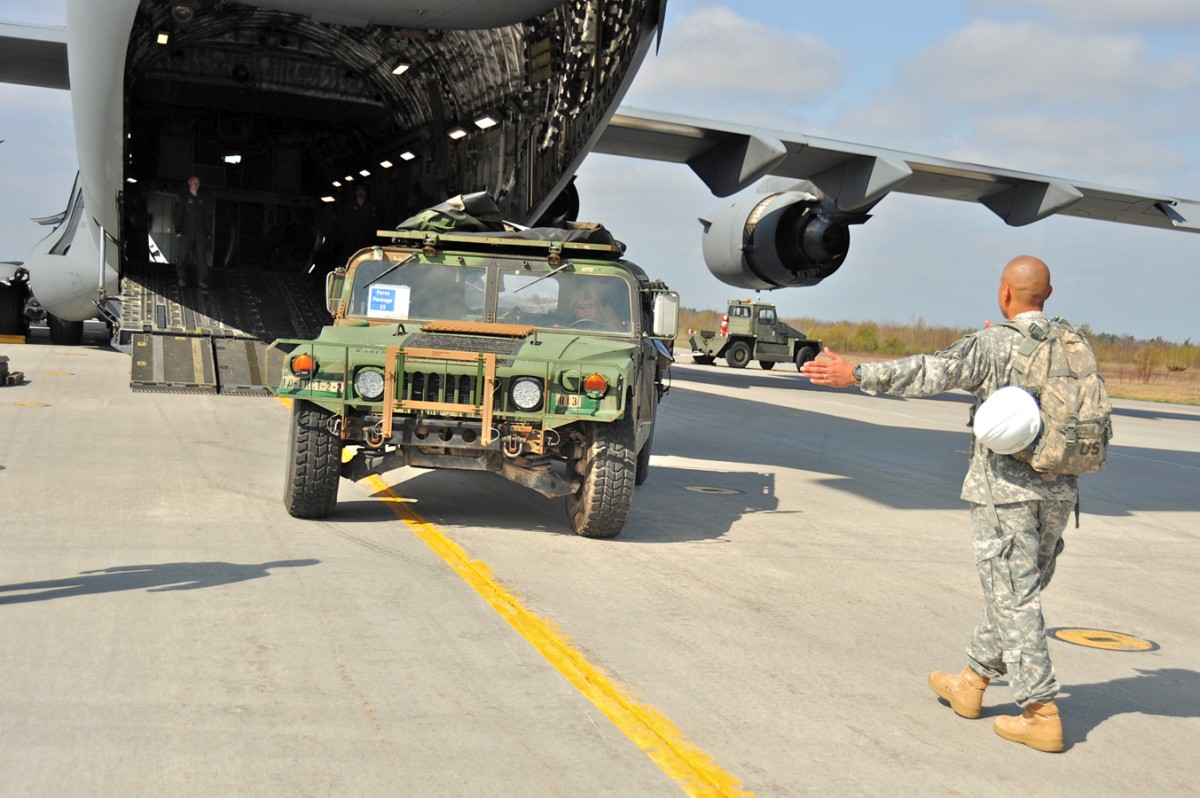 2-22 Infantry Soldiers conduct air-load training | Article | The United ...