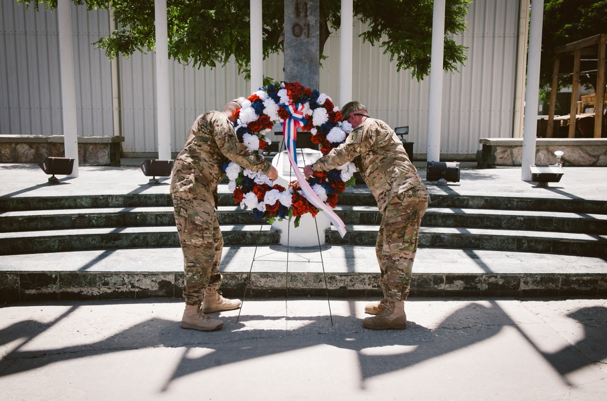 Deployed troops honor their fallen in Memorial Day service on Bagram ...