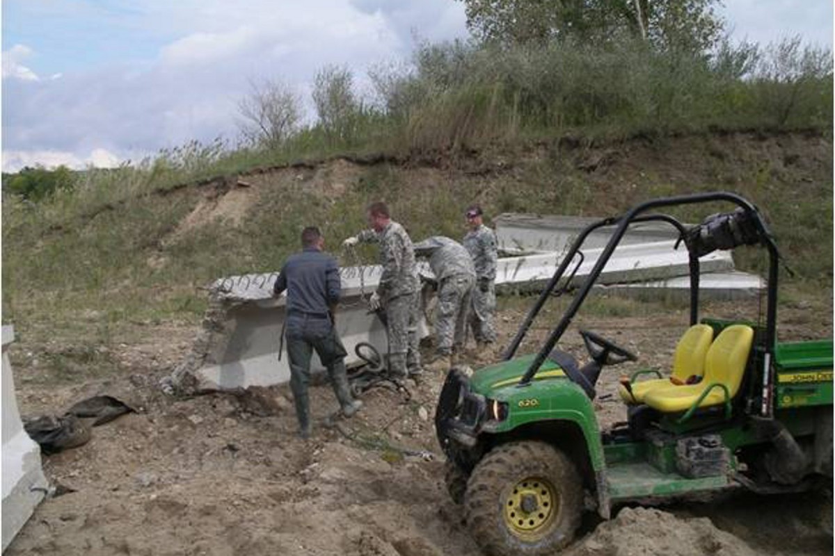 Strong partnership saves Kickapoo Creek | Article | The United States Army