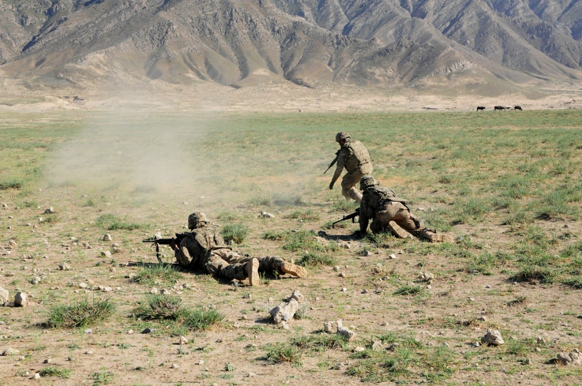 10th Sustainment Soldiers shoot, move, communicate | Article | The ...