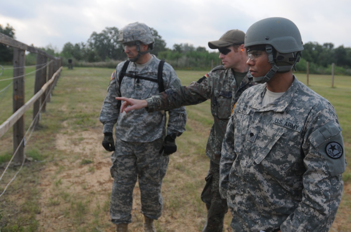 Texas Soldiers vie for German performance badge | Article | The United ...