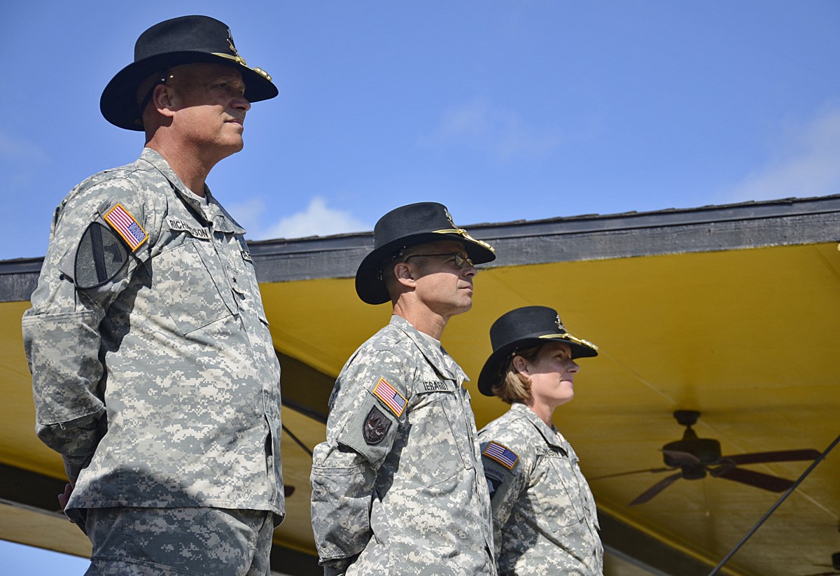 1st Cav farewells senior leadership, welcomes deputy CG | Article | The ...