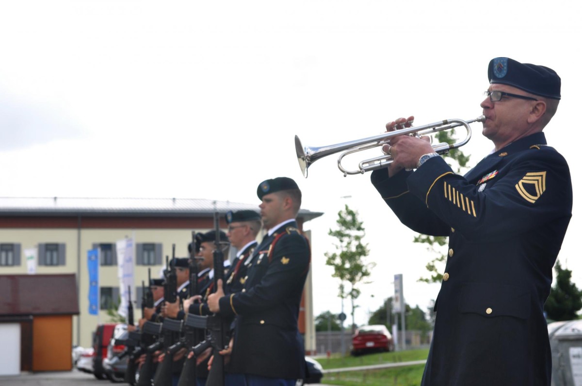 Army Reserve bugler renders honors | Article | The United States Army