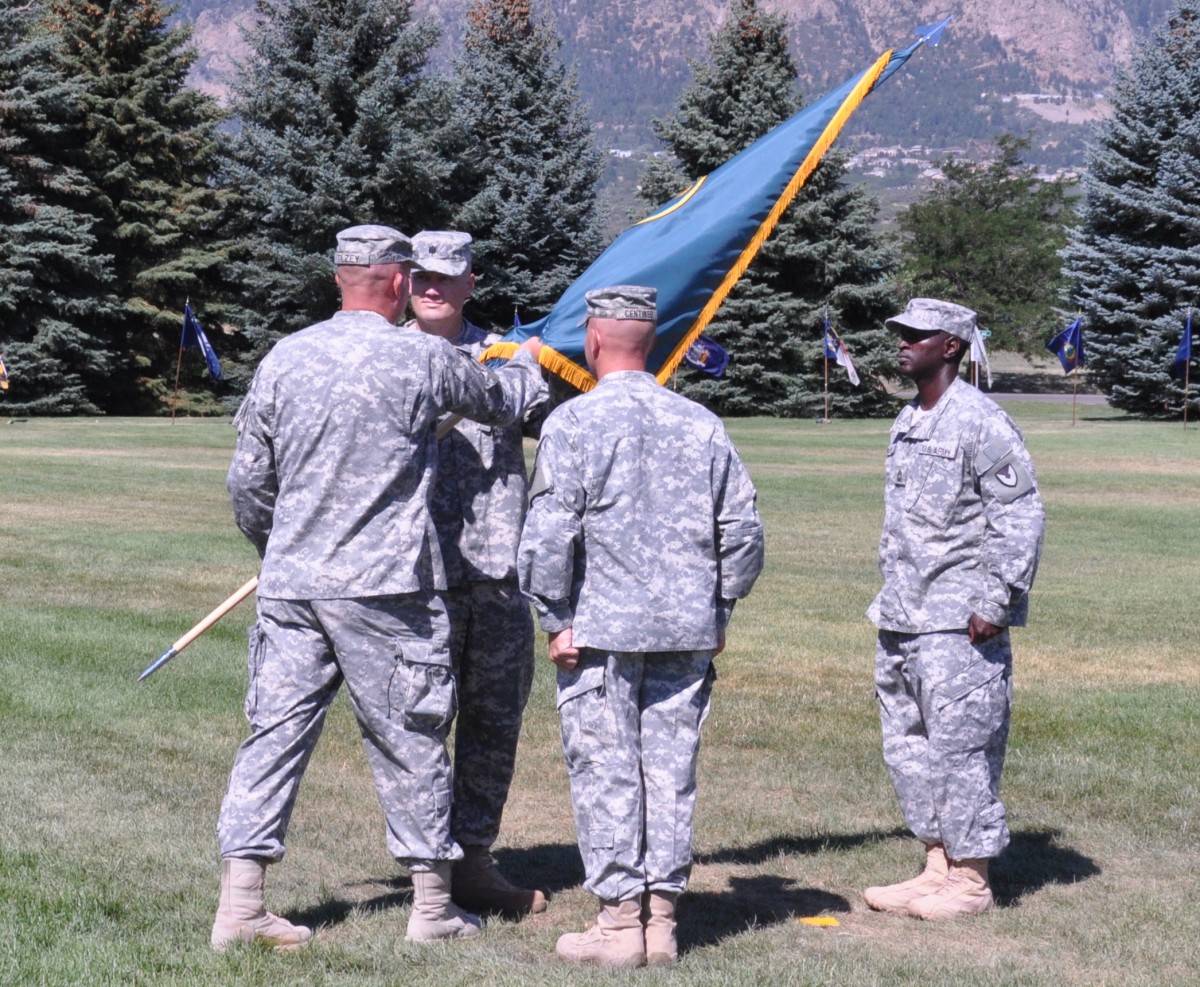 407th Army Field Support Battalion command changes hands | Article ...