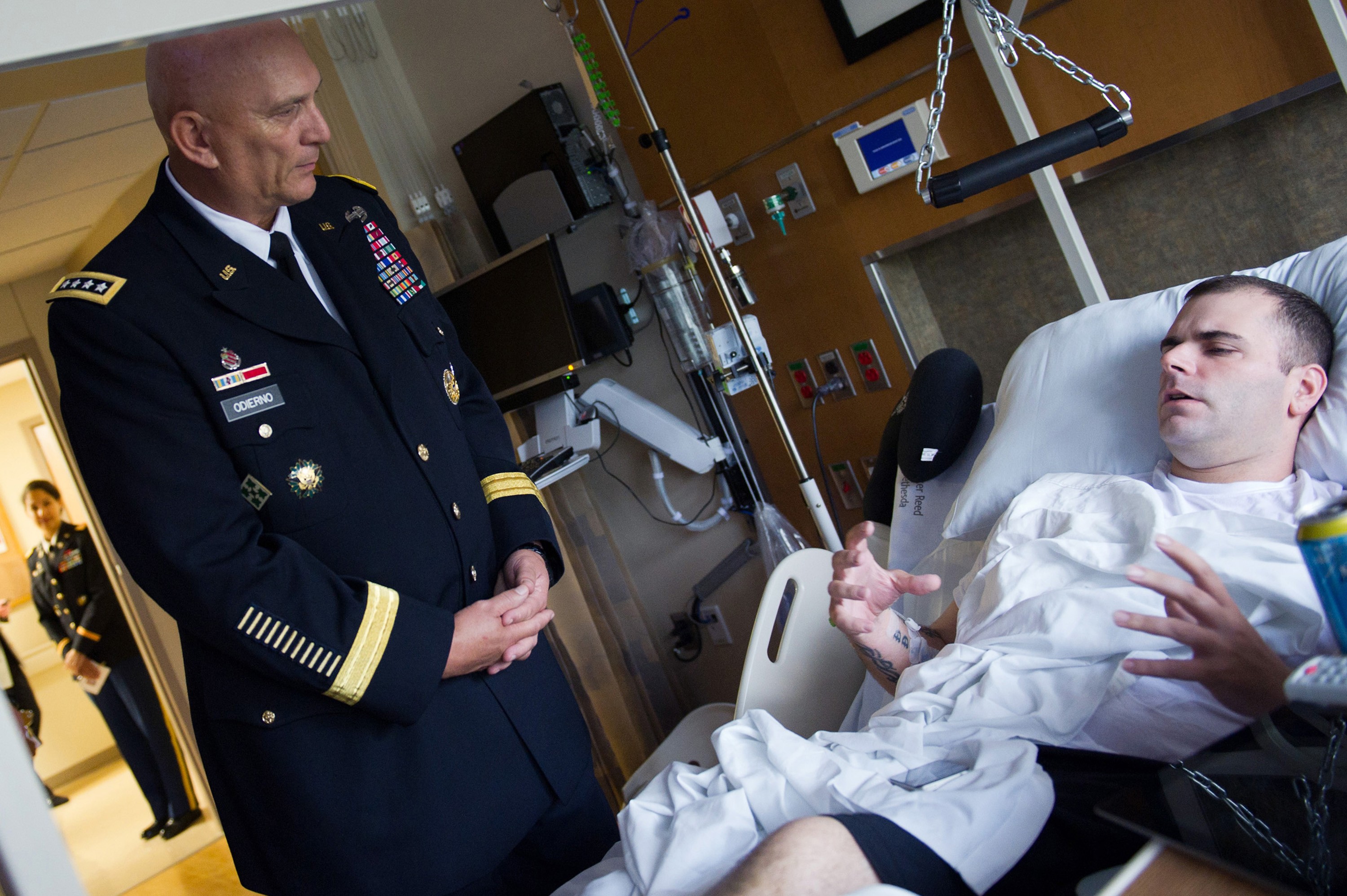 Odierno visits wounded warriors, family members at Walter Reed ...