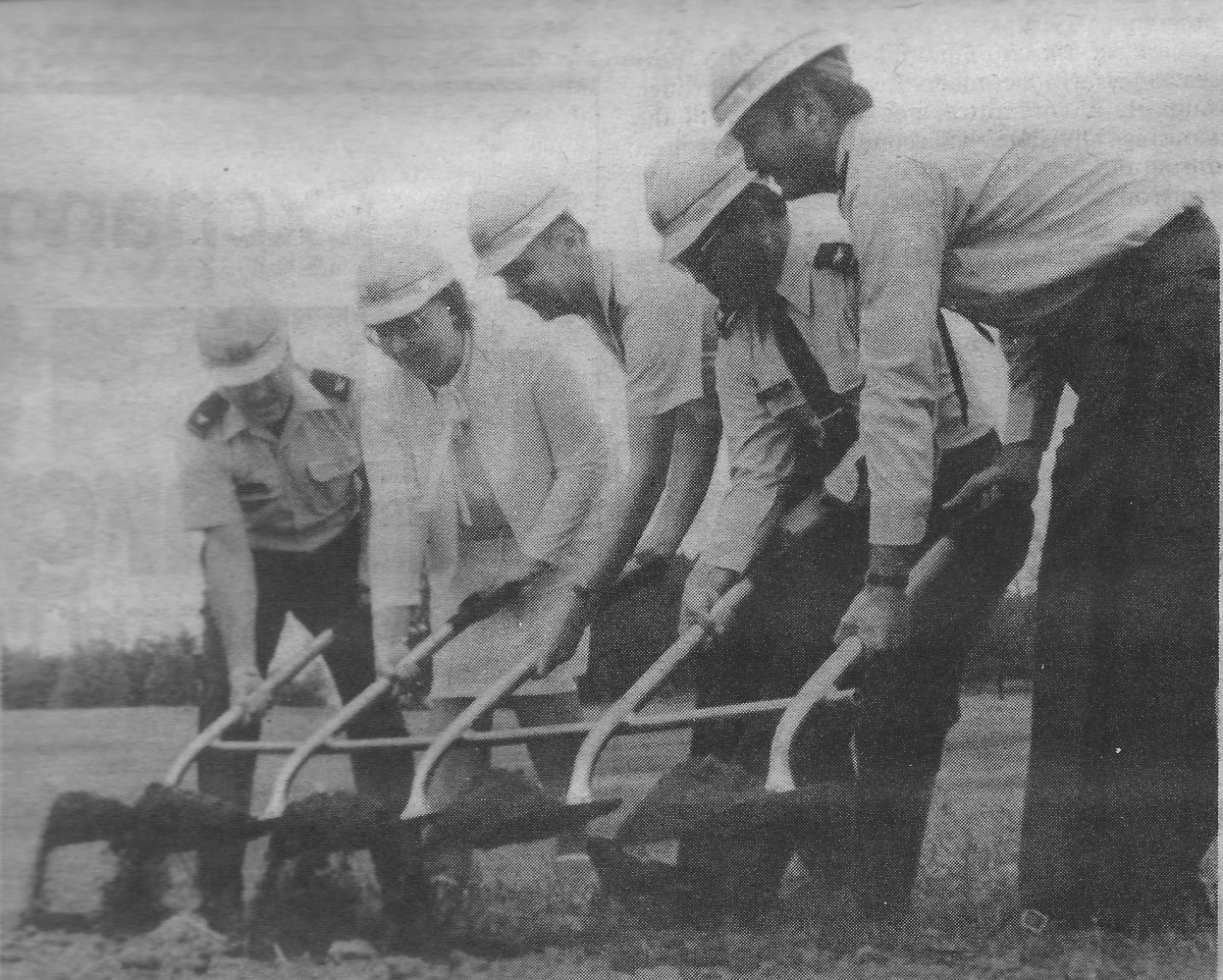 Ground broken for commissary | Article | The United States Army