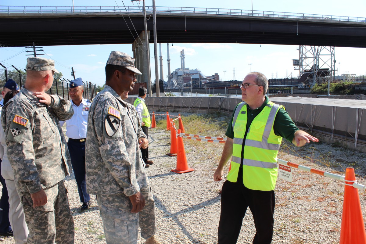 U.S. Army Chief of Engineers is taken on a whirlwind tour of major ...