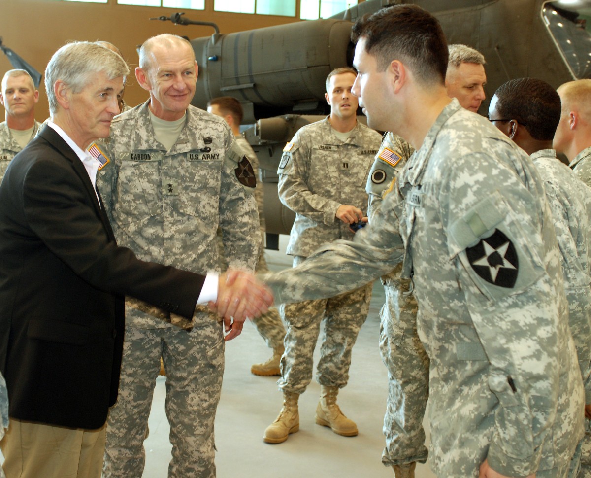 Secretary of the Army visits 2ID Soldiers | Article | The United States ...