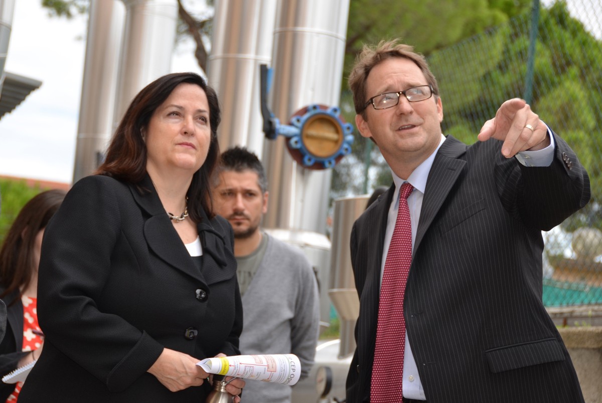 Hammack sees energy initiatives in Italy | Article | The United States Army