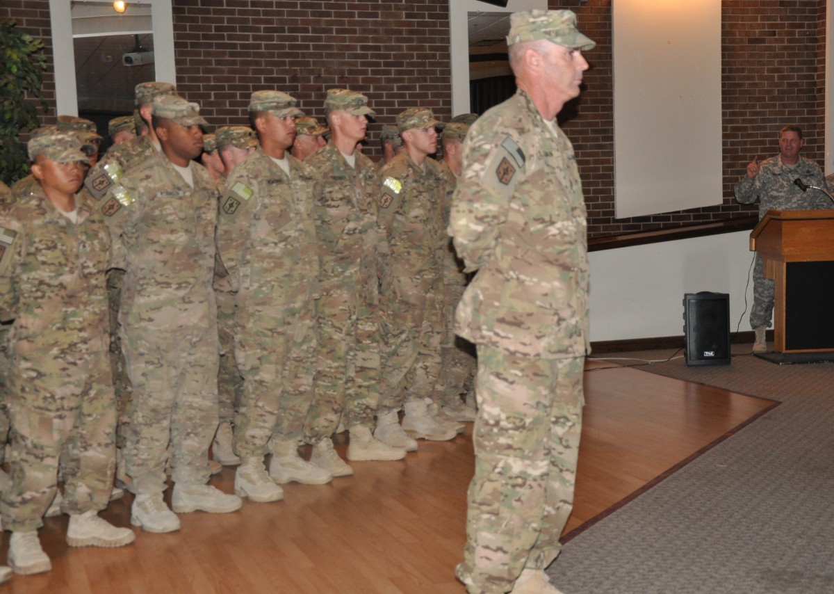 Yenter thanks 463rd MPs for defending freedoms | Article | The United ...