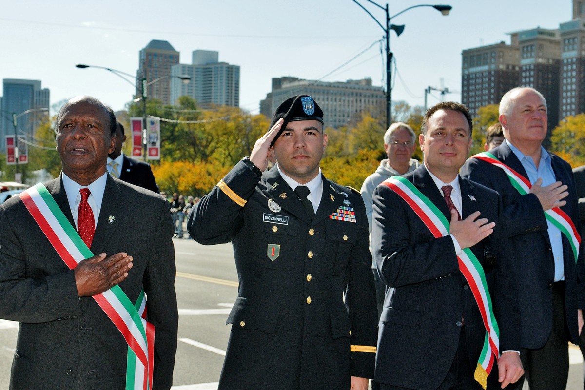 Chicago Columbus Day Parade Welcomes USAR Soldier, Capt. Jerry ...
