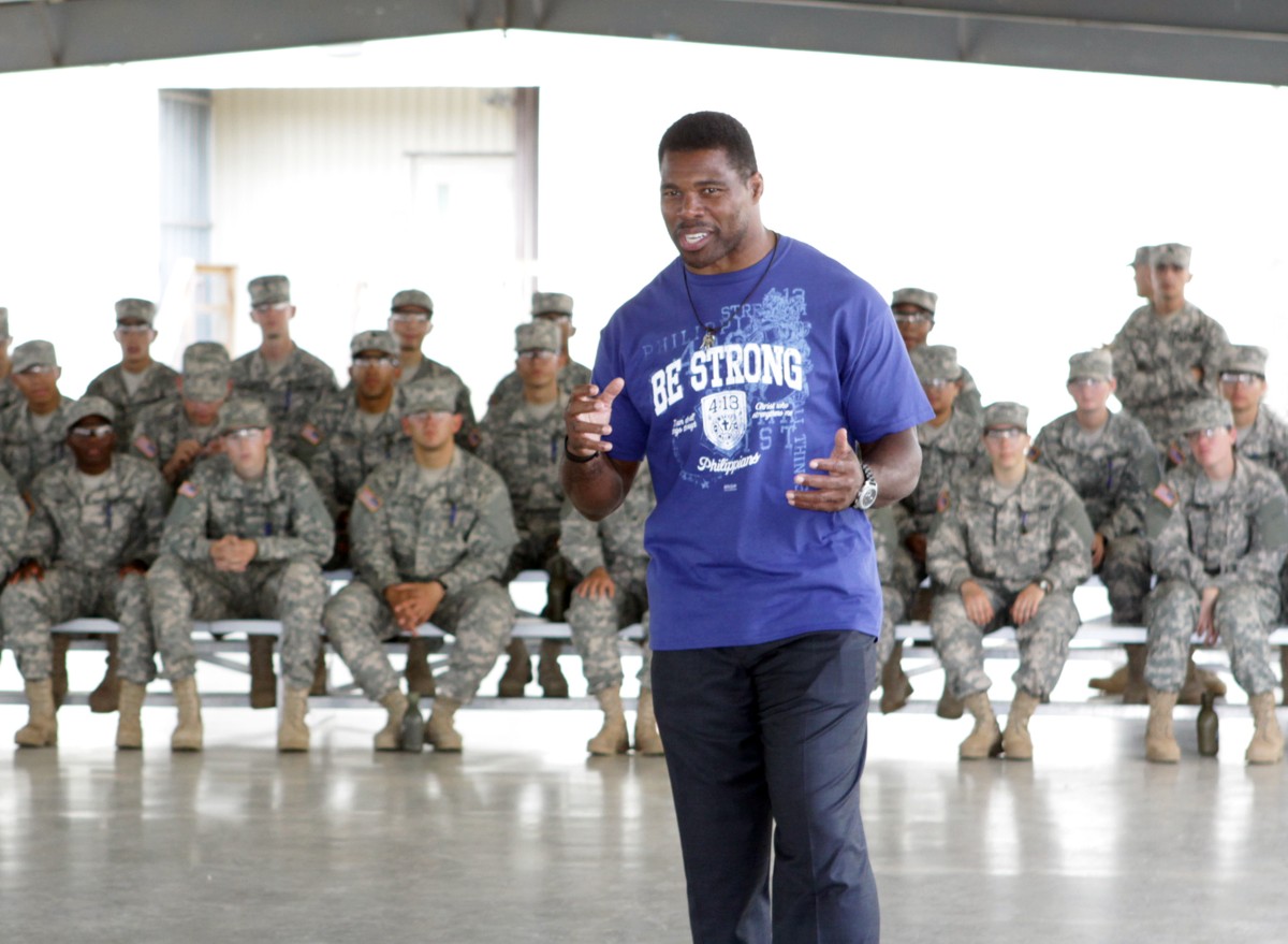 Ex-NFL star says be strong, seek help | Article | The United States Army