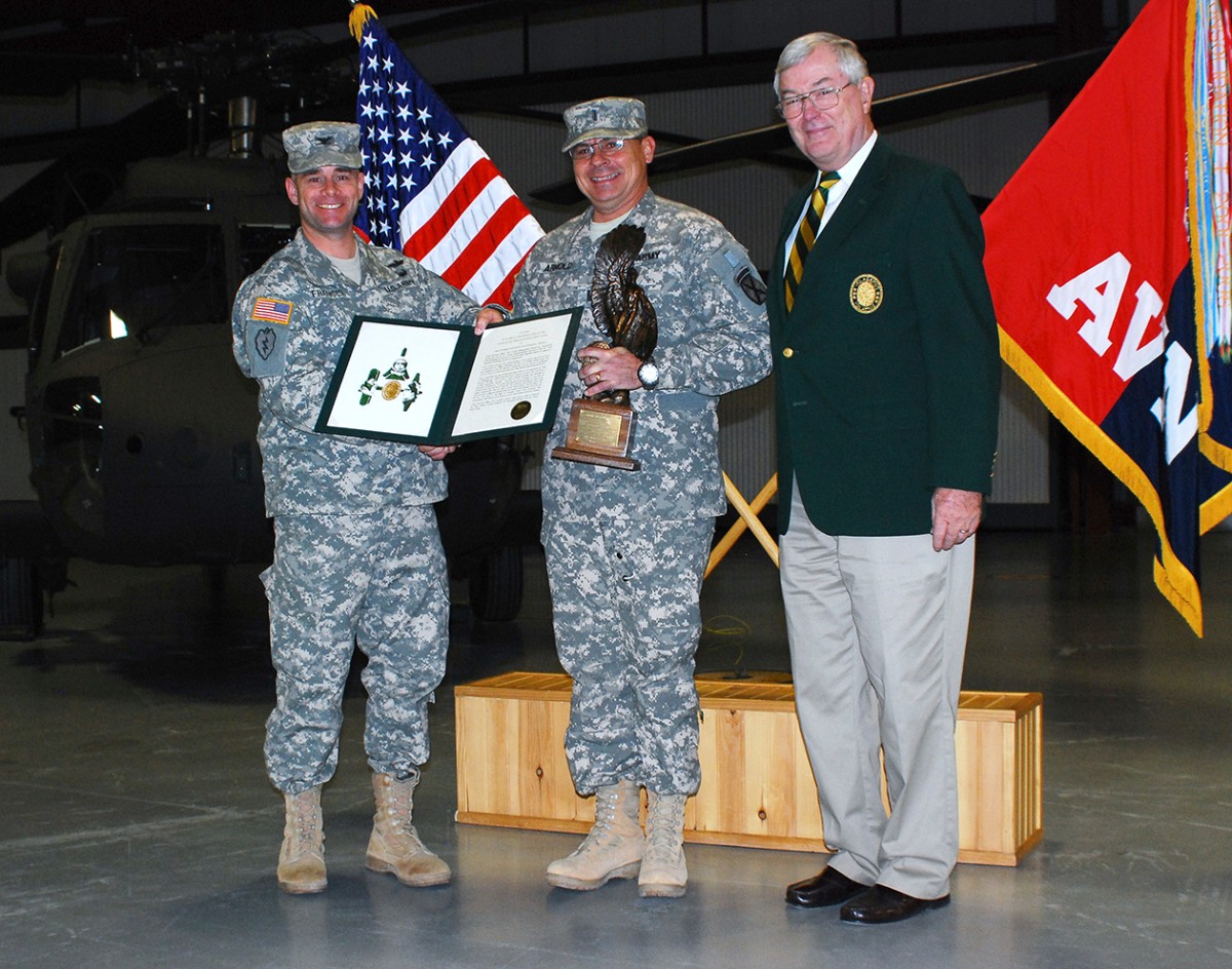 10th Mountain aviator receives prestigious award for courage ... 10th Mountain aviator receives prestigious award for courage ...