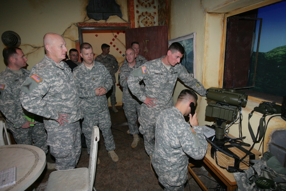 TRADOC commanding general visits Fort Sill | Article | The United ...