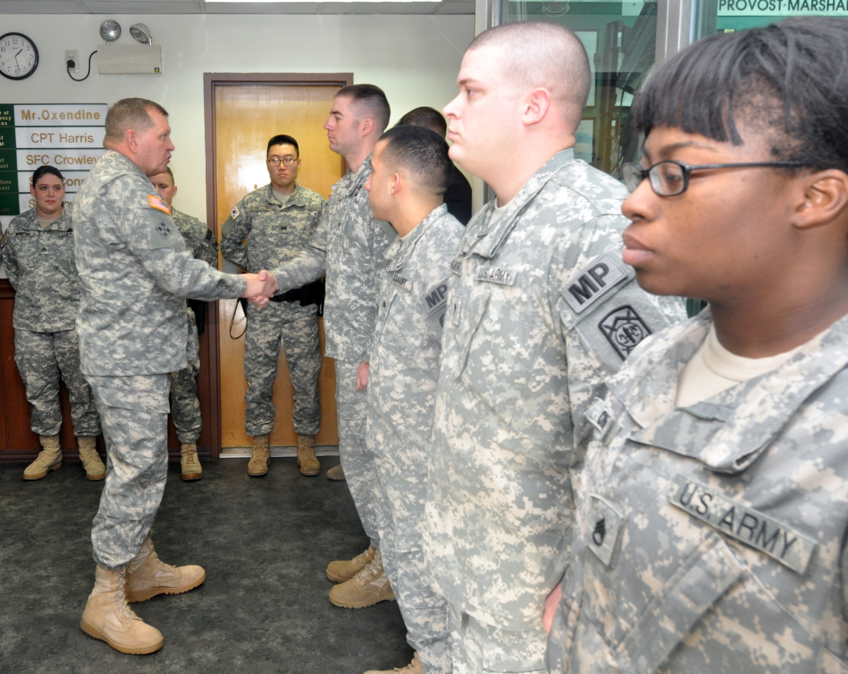 Gen. Thurman thanks garrison for quality of life, support | Article ...