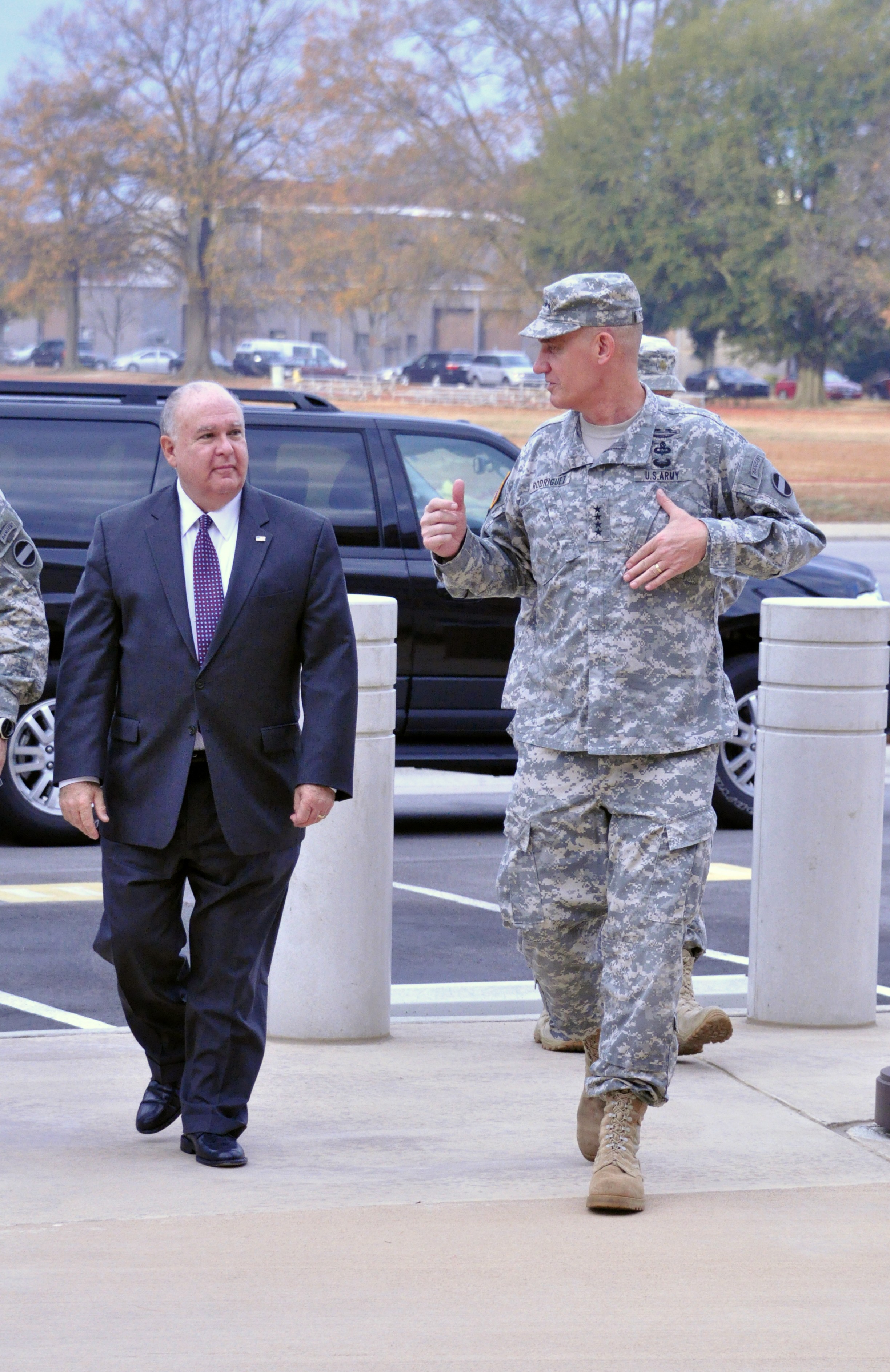 Under Secretary of the Army visits FORSCOM, Fort Bragg | Article | The ...