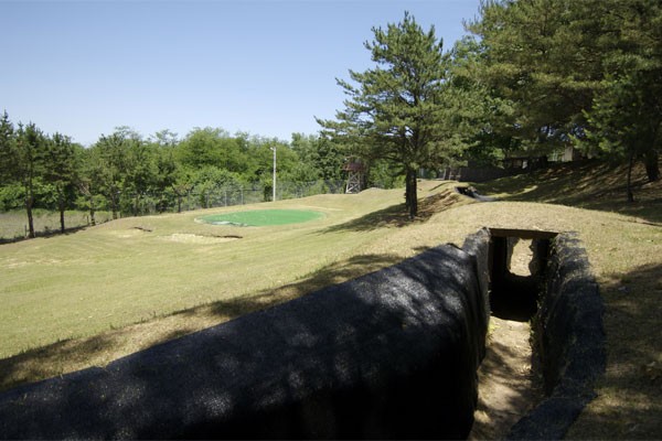 Reporter revisits world's most dangerous golf course | Article | The ...