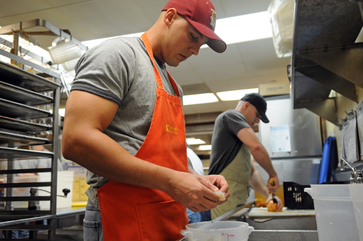 Old Guard Soldiers work to combat homelessness in D.C. | Article | The ...