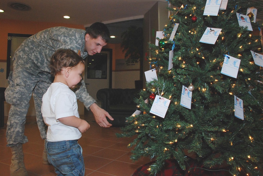 Angel Tree Project helps military families | Article | The United ...