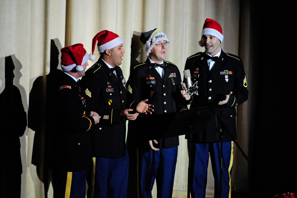 Holiday concert connects with audience | Article | The United States Army