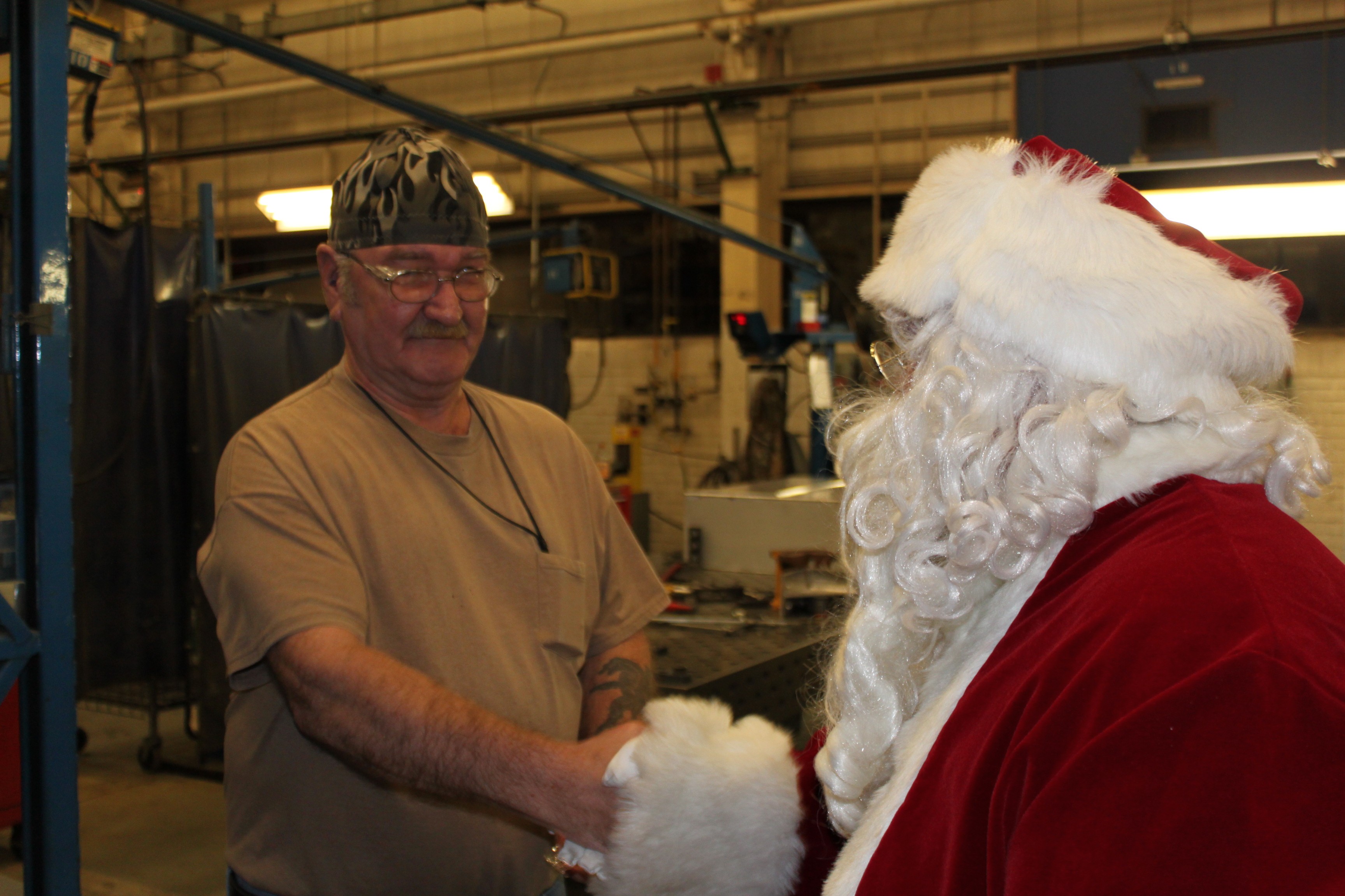 Safety Santa visits Rock Island Arsenal Factory | Article | The United ...