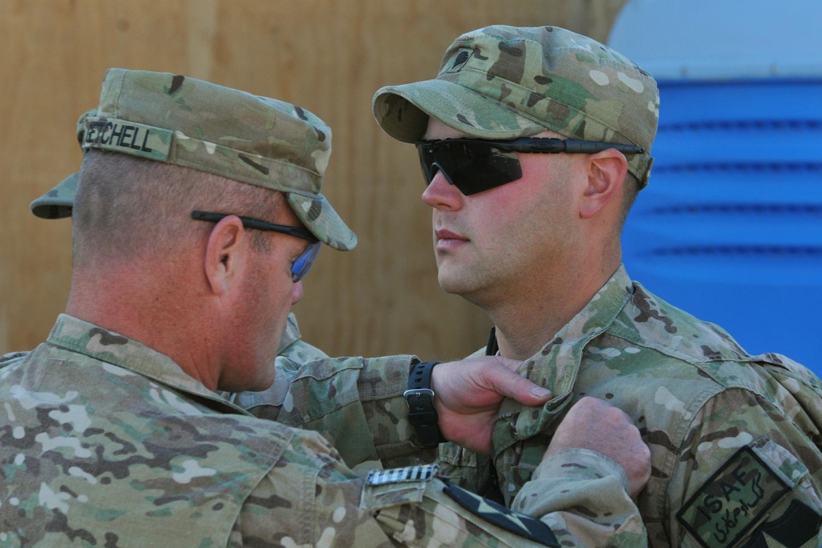 Field artillery Soldiers receive CABs, medic receives CMB | Article ...