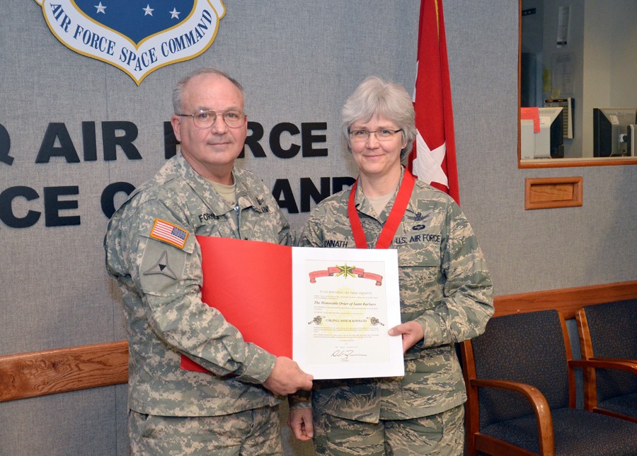 SMDC CG delivers honor to Air Force space command officer | Article ...