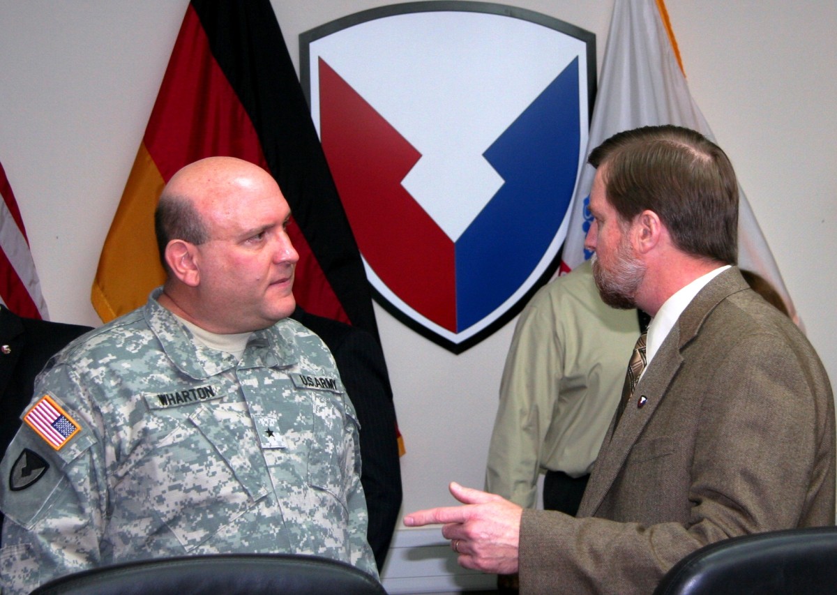 ASC CG visits 405th AFSB, other European commands | Article | The ...