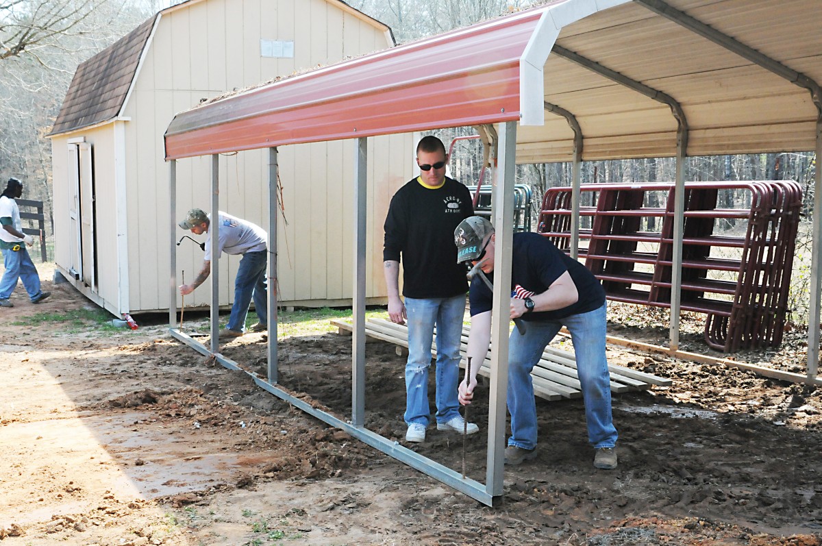 Soldiers, community volunteer to build ranch for Soldiers | Article ...
