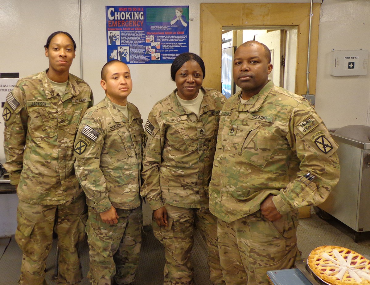 Soldiers serve up taste of home for hungry patrons at Boris Café ...