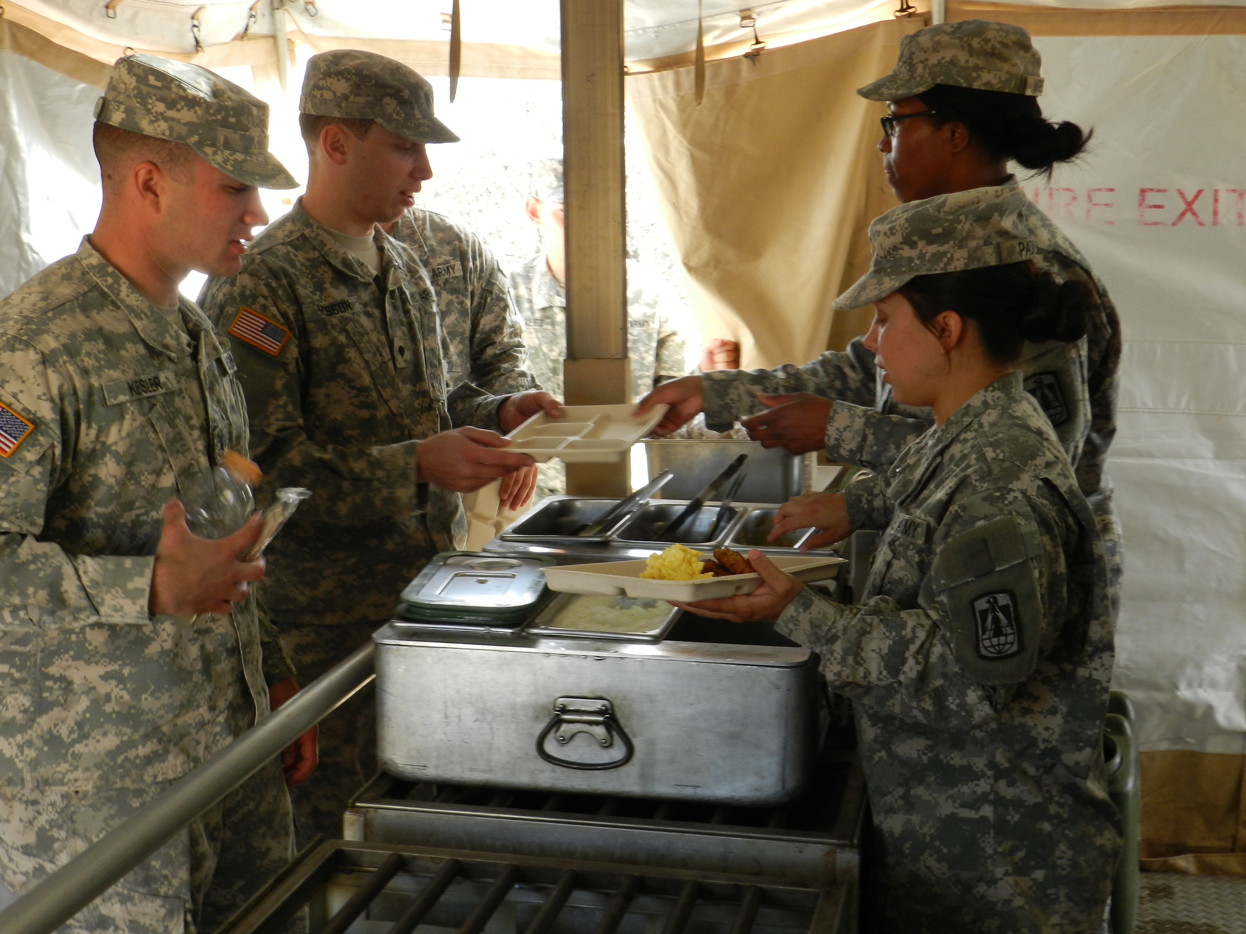 Thunderbird cooks compete for Connelly Field Competition honors ...