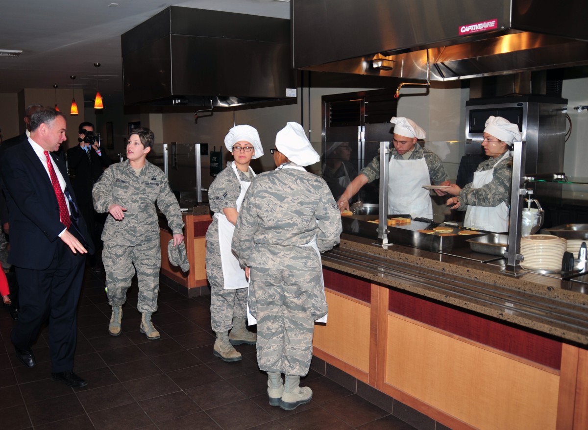 Senator Kaine visits Army's sustainment think tank | Article | The ...