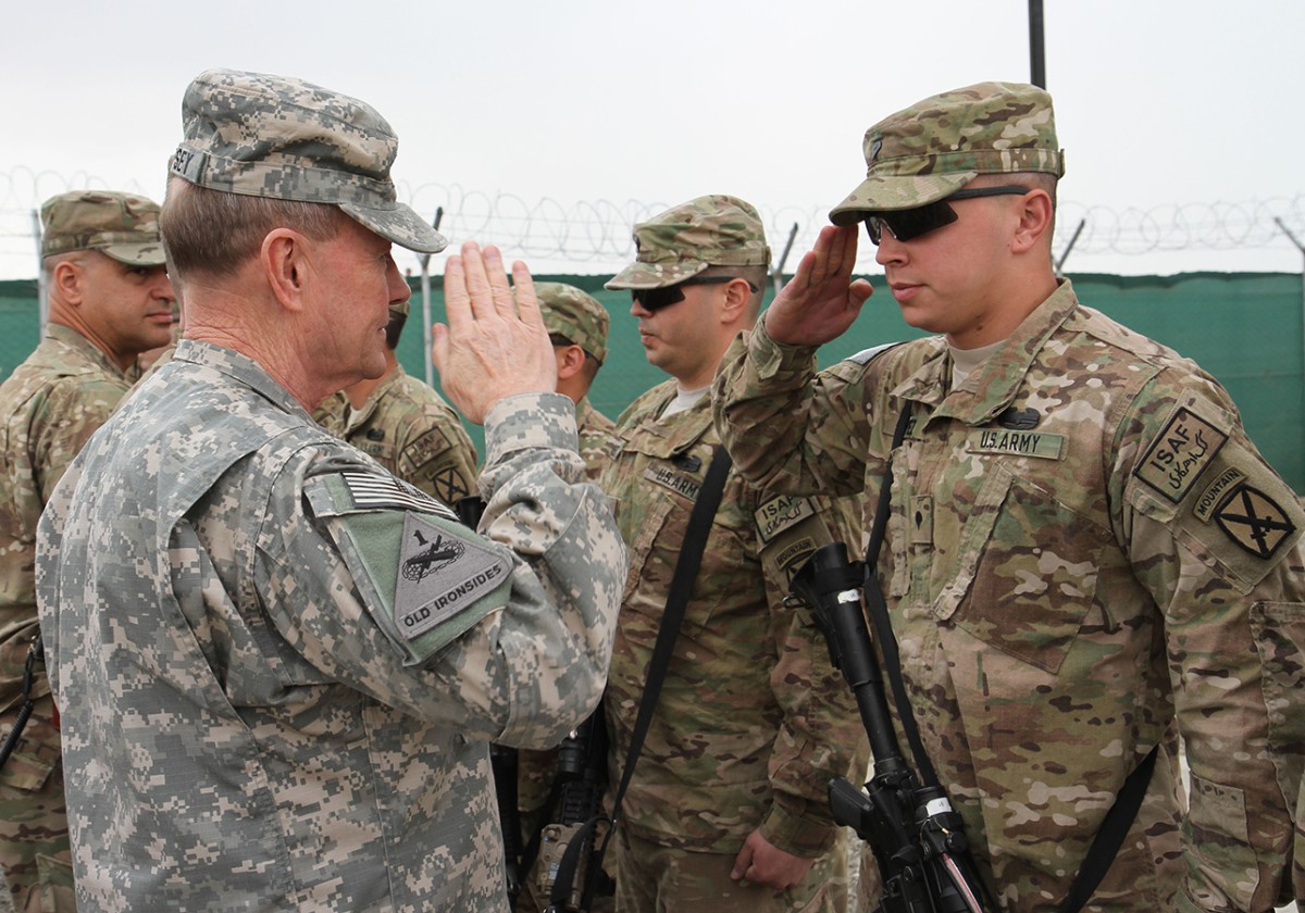 Chairman of joint chiefs visits Commando Brigade in Afghanistan ...