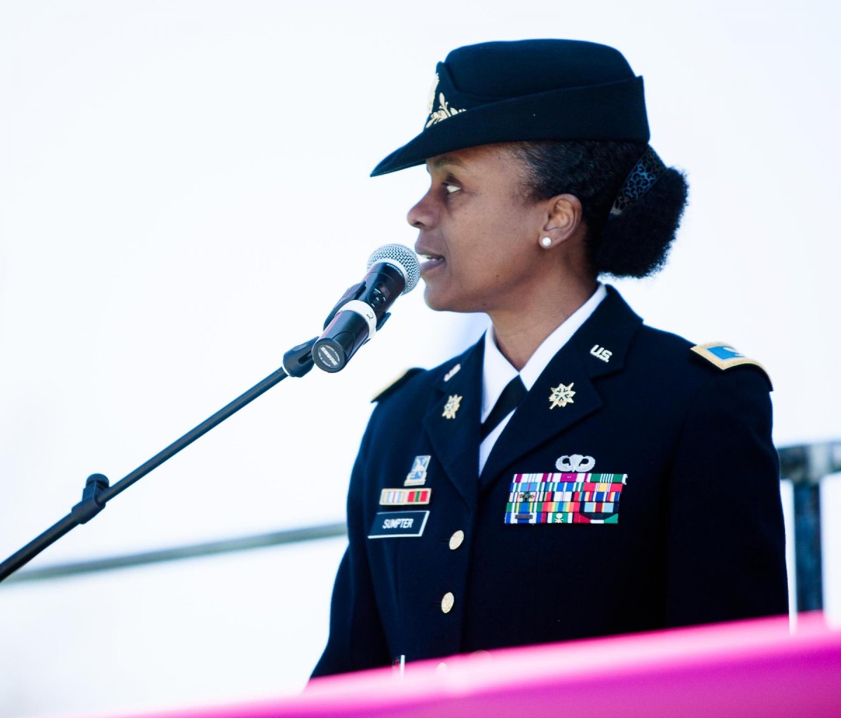 Waterfront festival offers display of fireworks and armed forces ...