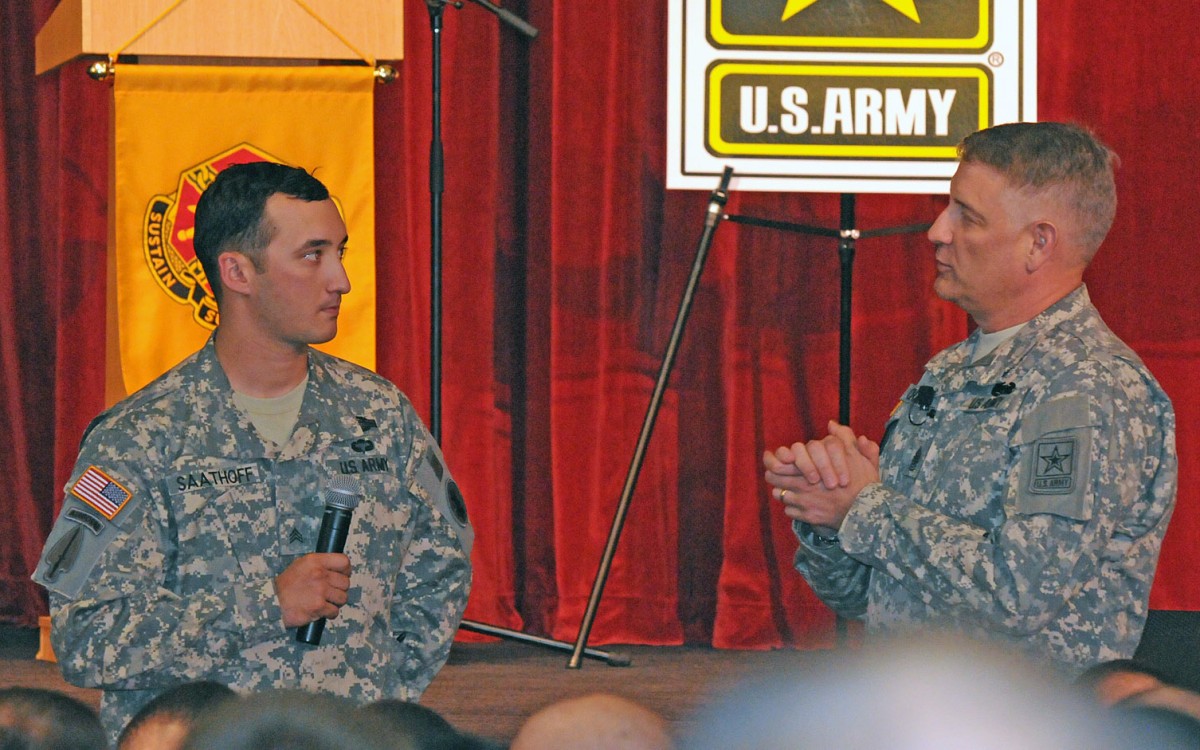 Top Army enlisted leader shares guidance, provides feedback at Fort Sam ...