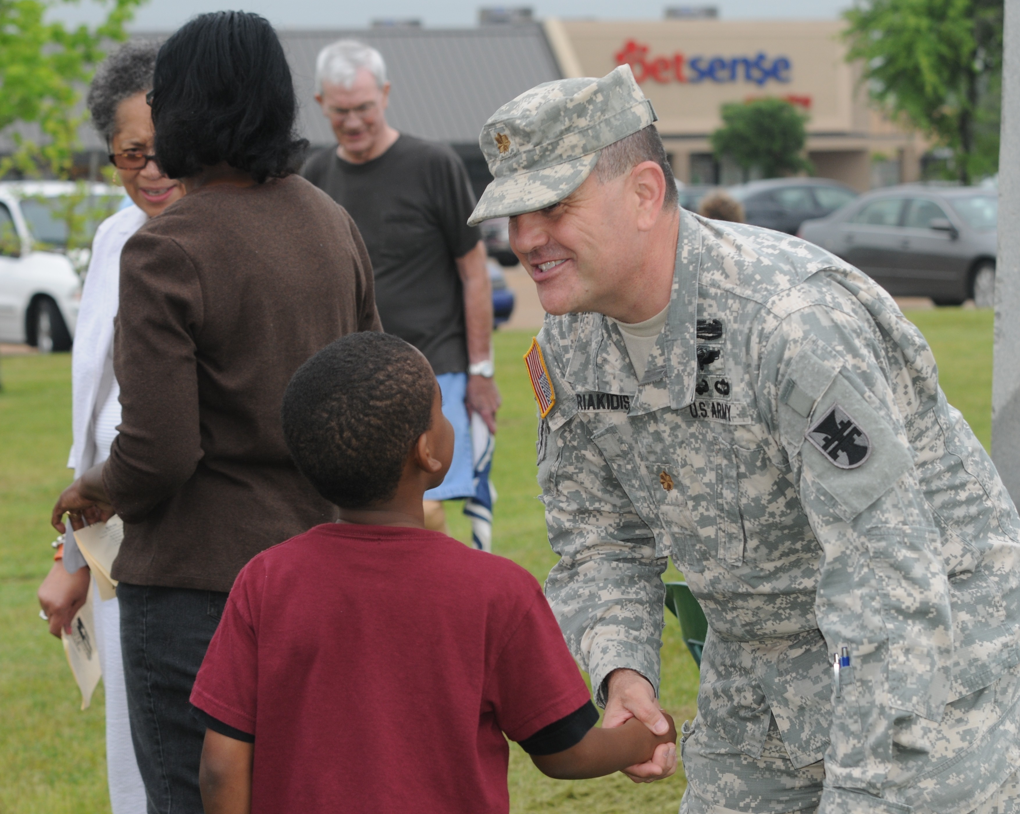 412th Theater Engineer Command supports National Day of Prayer ...