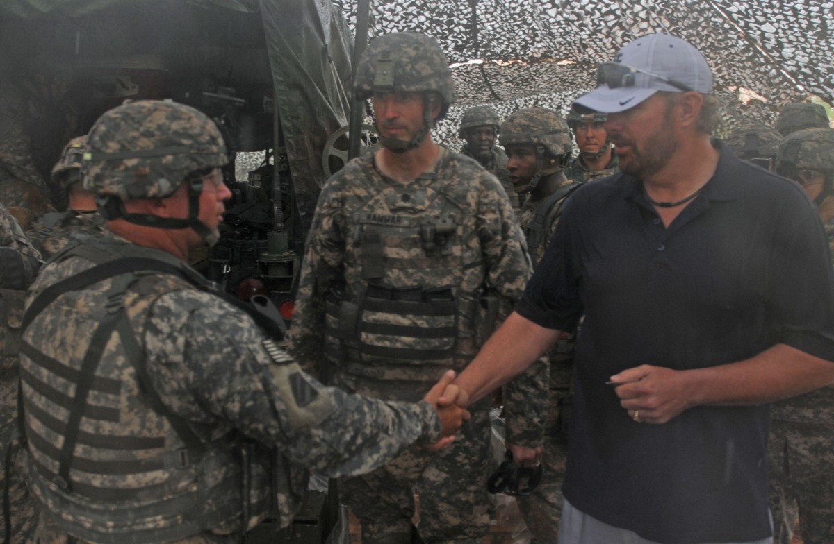 Toby Keith visits 3-7 FA during Bronco Rumble | Article | The United ...