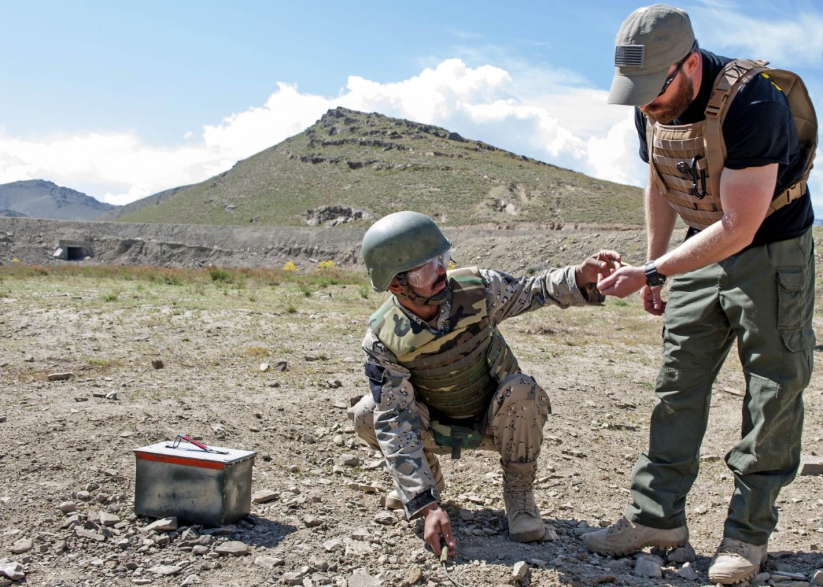 Front-line ANSF units learn EOD skills | Article | The United States Army