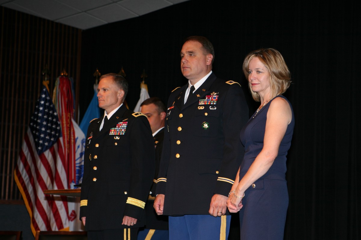 Colonel ends nearly three decades of service | Article | The United ...