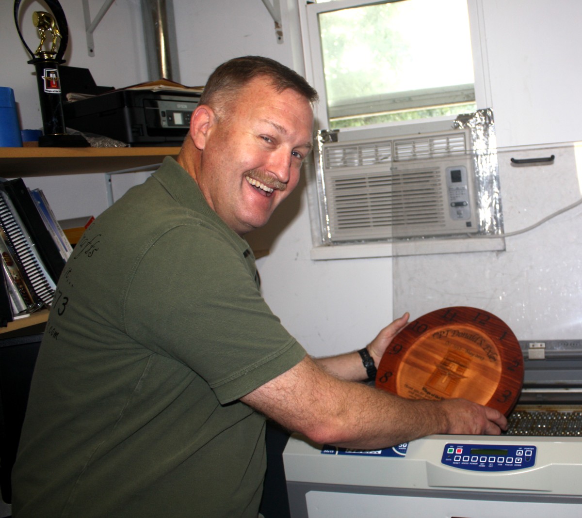 Helicopter pilot's woodworking hobby whirrs into family business ...