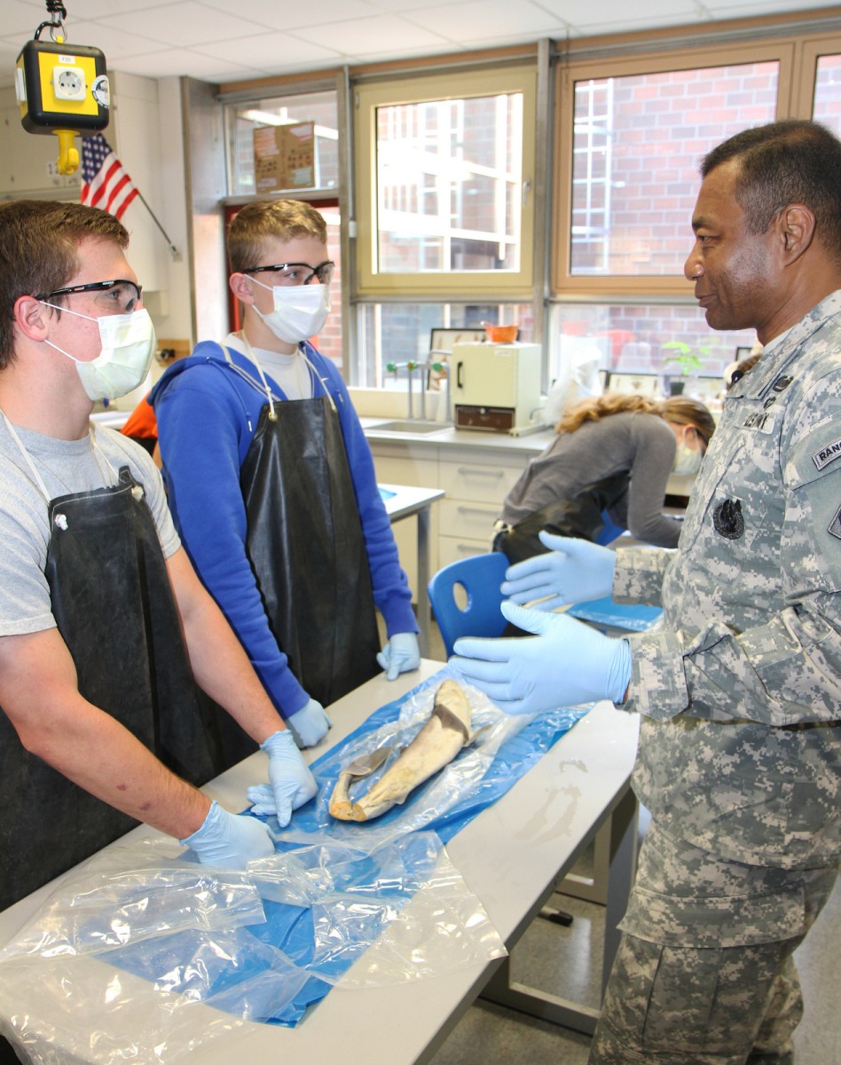 New STEM agreement strengthens USACE support of DODEA | Article | The ...