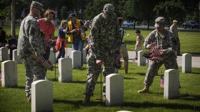 Arsenal service members participate in QC Memorial Day events | Article ...