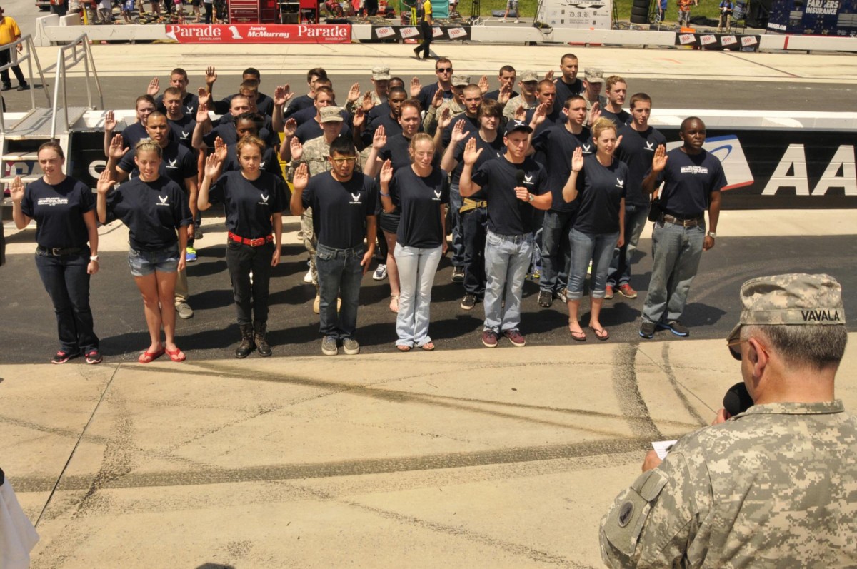 Delaware National Guard partakes in race weekend ceremonies | Article ...